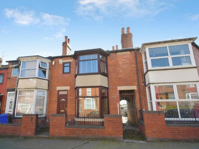 3 bedroom terraced house for sale