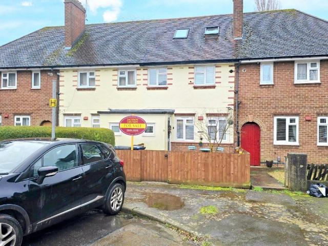 3 bedroom terraced house for sale
