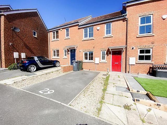 3 bedroom terraced house for sale