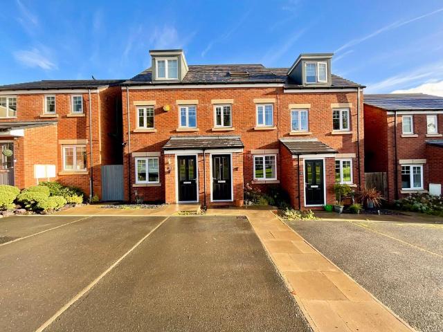 3 bedroom terraced house for sale