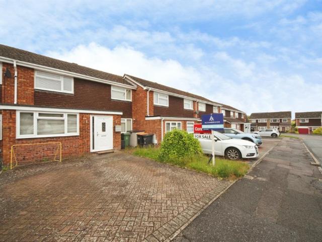 3 bedroom terraced house for sale