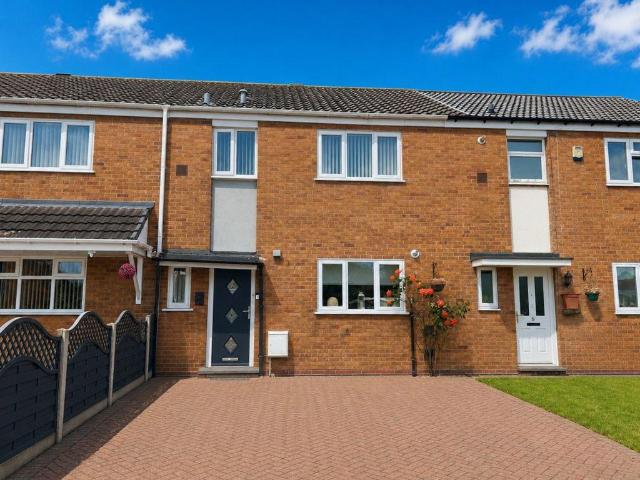 3 bedroom terraced house for sale
