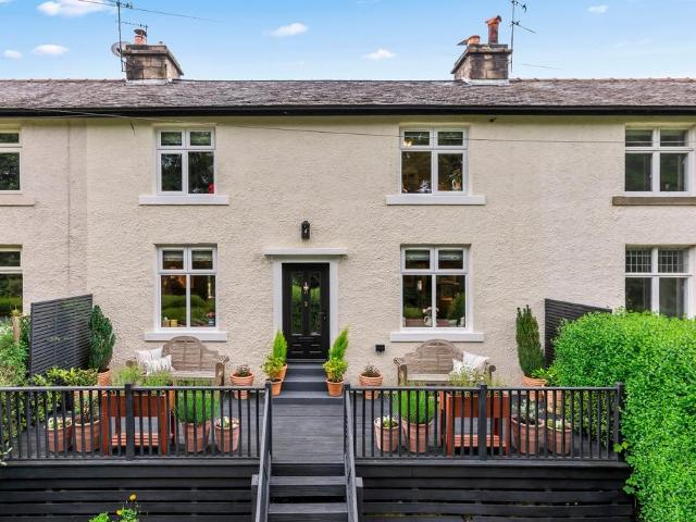 3 bedroom terraced house for sale