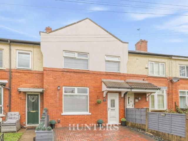 3 bedroom terraced house for sale