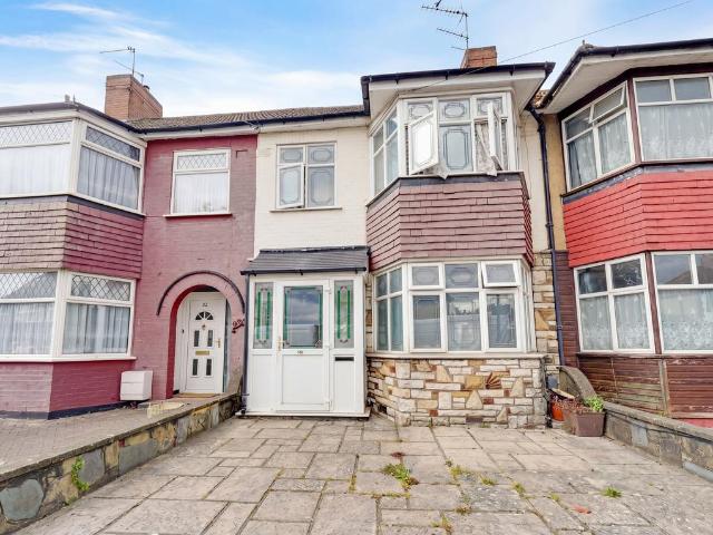3 bedroom terraced house for sale