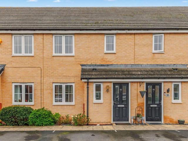 3 bedroom terraced house for sale