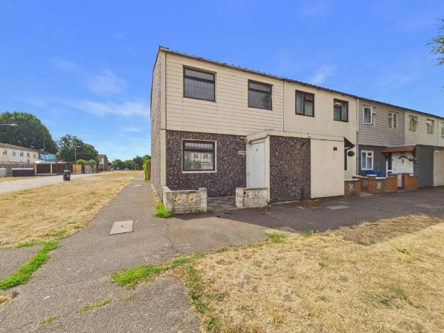 3 bedroom terraced house for sale