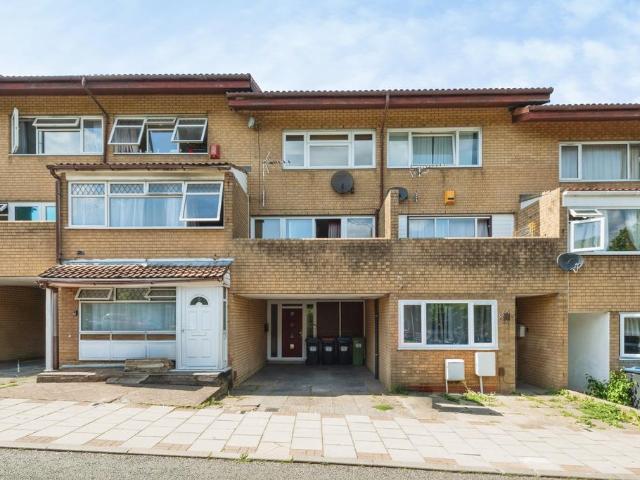 3 bedroom terraced house for sale
