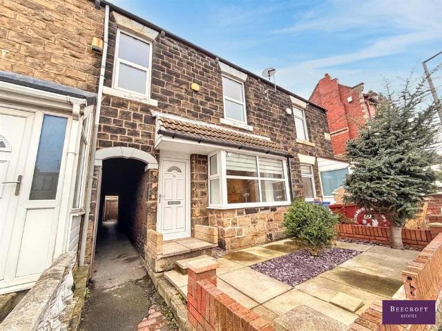 3 bedroom terraced house for sale