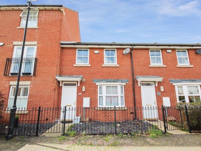 3 bedroom terraced house for sale
