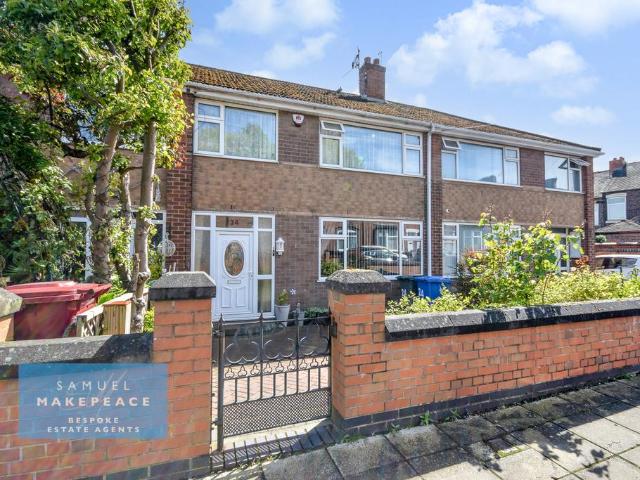 3 bedroom terraced house for sale