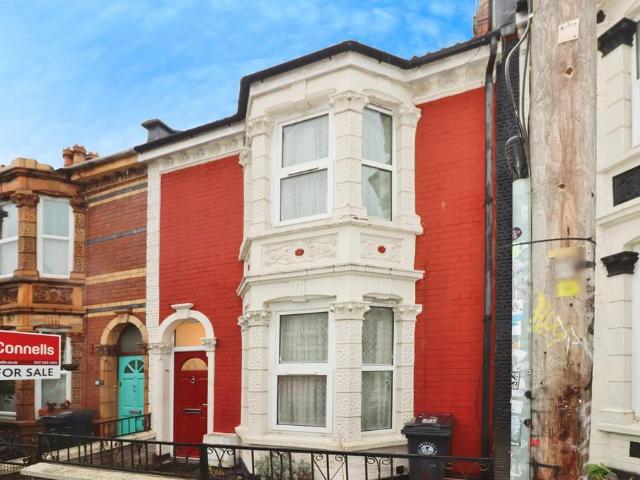 3 bedroom terraced house for sale