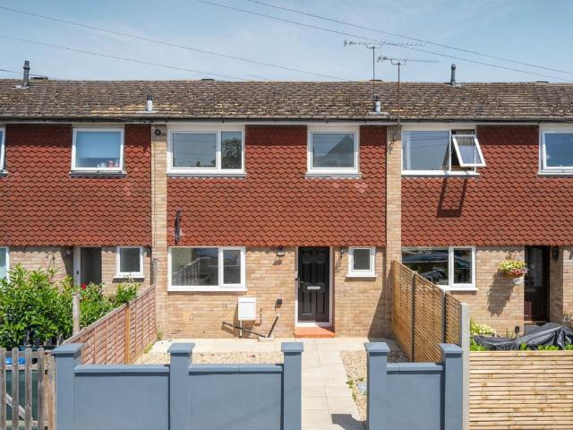 3 bedroom terraced house for sale