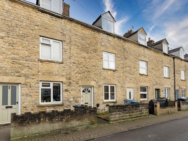 3 bedroom terraced house for sale