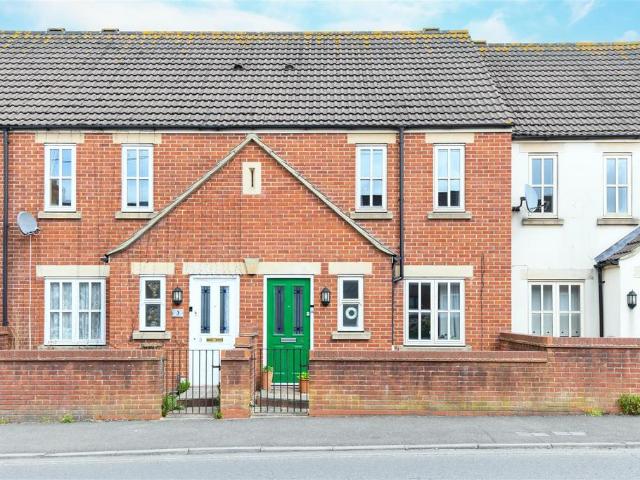 3 bedroom terraced house for sale
