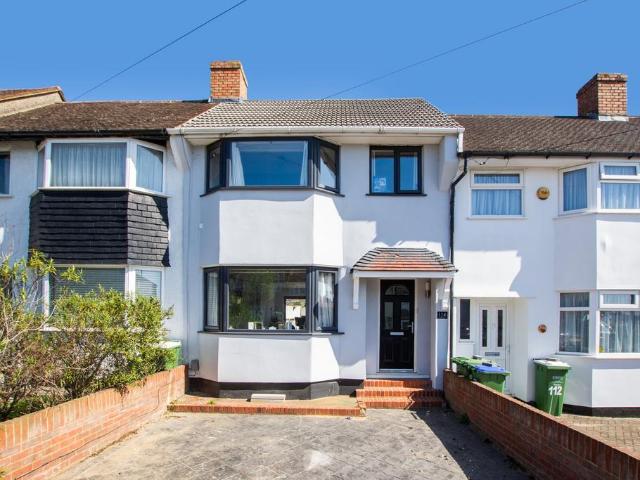 3 bedroom terraced house for sale