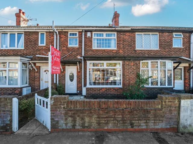 3 bedroom terraced house for sale