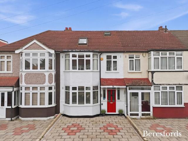 3 bedroom terraced house for sale