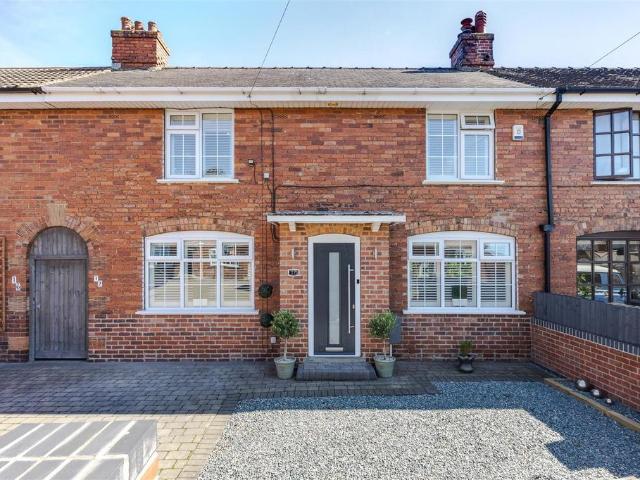3 bedroom terraced house for sale