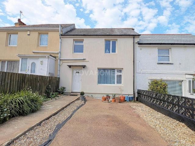 3 bedroom terraced house for sale