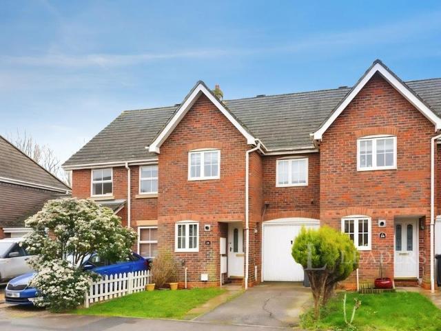 3 bedroom terraced house for sale