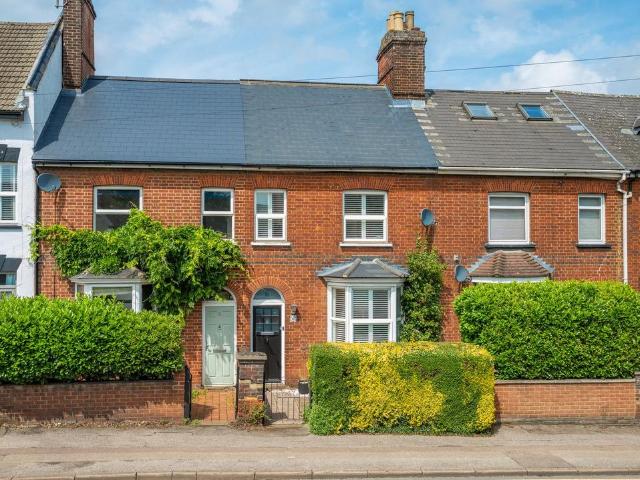 3 bedroom terraced house for sale