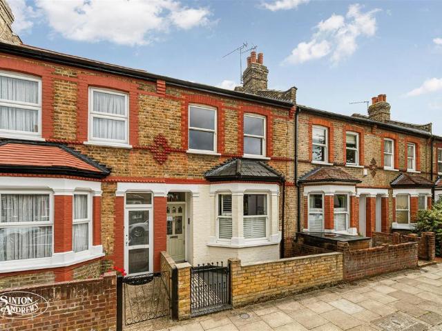 3 bedroom terraced house for sale