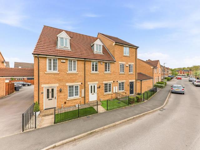 3 bedroom terraced house for sale