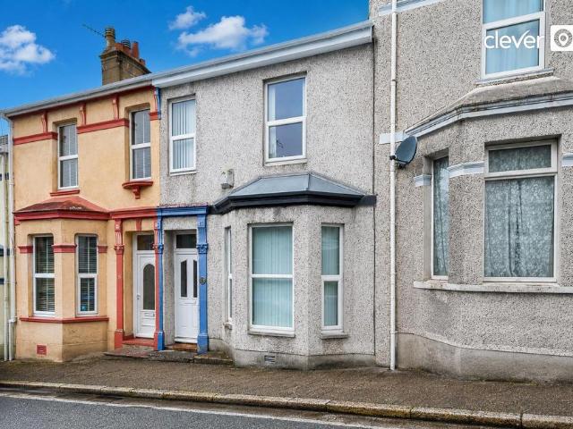 3 bedroom terraced house for sale