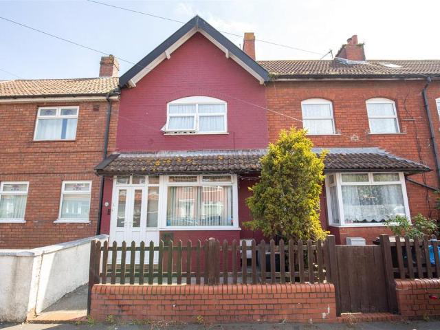 3 bedroom terraced house for sale
