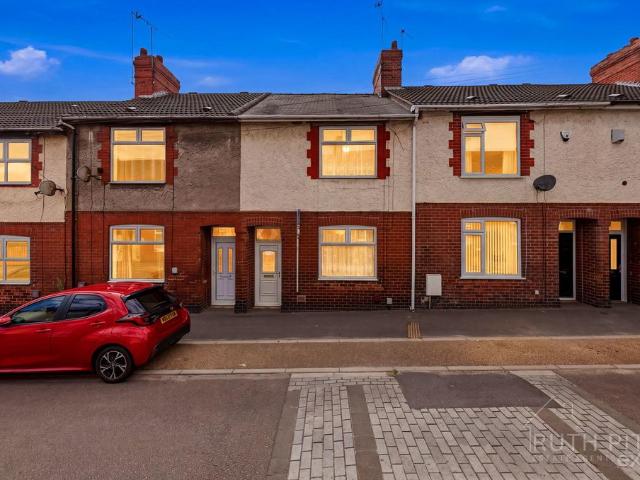 3 bedroom terraced house for sale