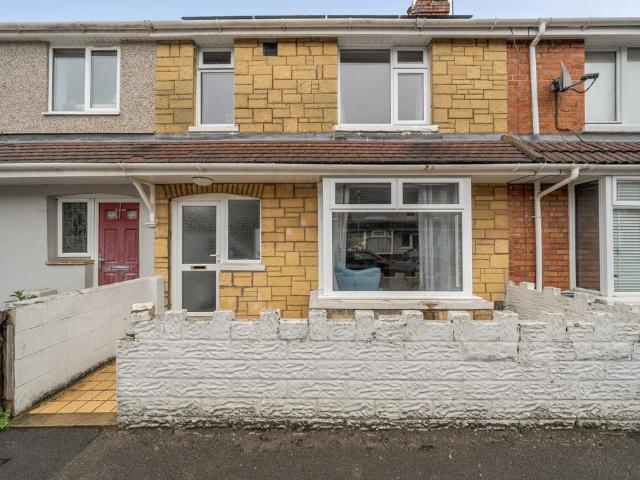 3 bedroom terraced house for sale
