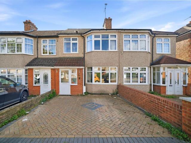 3 bedroom terraced house for sale
