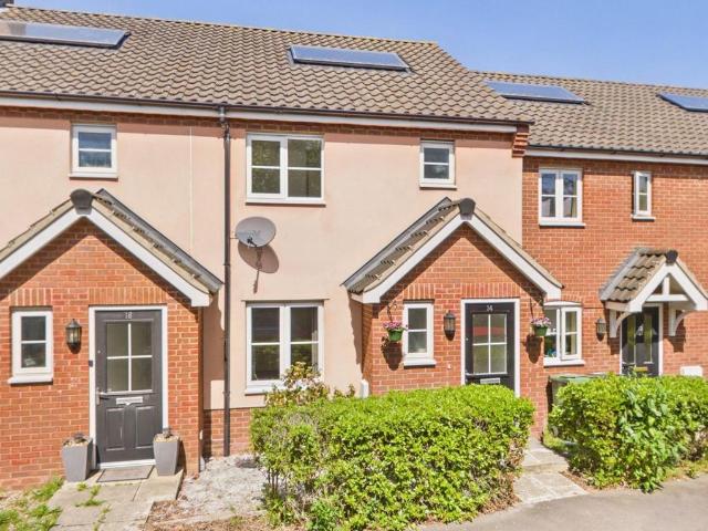 3 bedroom terraced house for sale