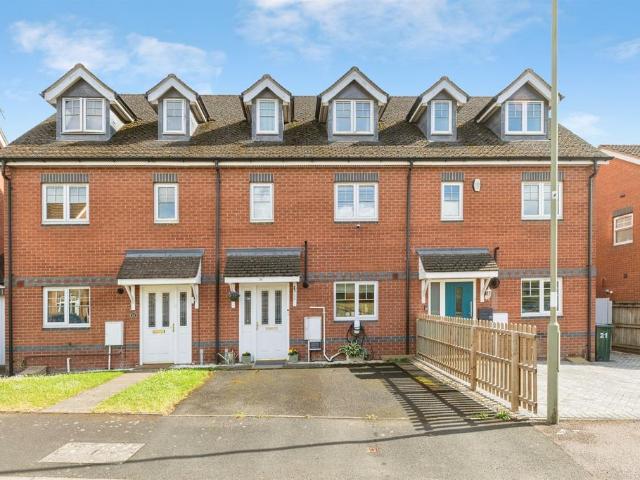 3 bedroom terraced house for sale