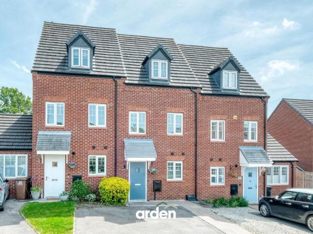 3 bedroom terraced house for sale