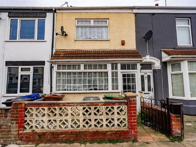 3 bedroom terraced house for sale