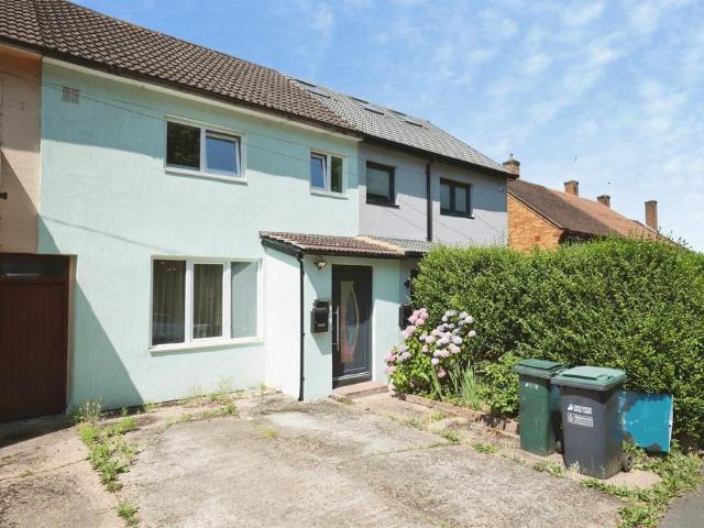 3 bedroom terraced house for sale