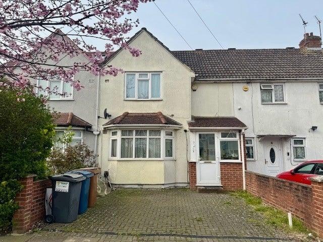 3 bedroom terraced house for sale