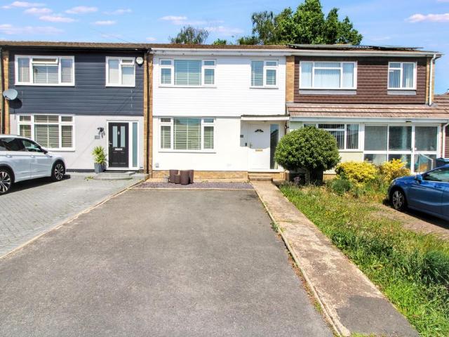 3 bedroom terraced house for sale