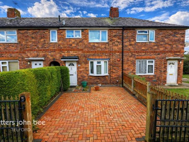 3 bedroom terraced house for sale