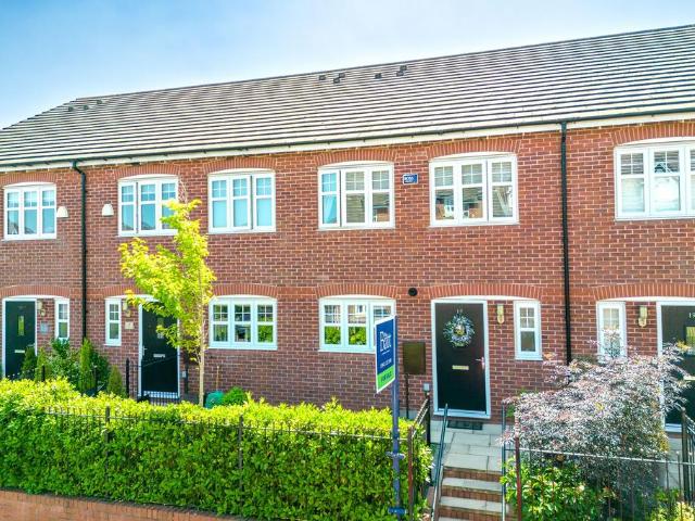 3 bedroom terraced house for sale