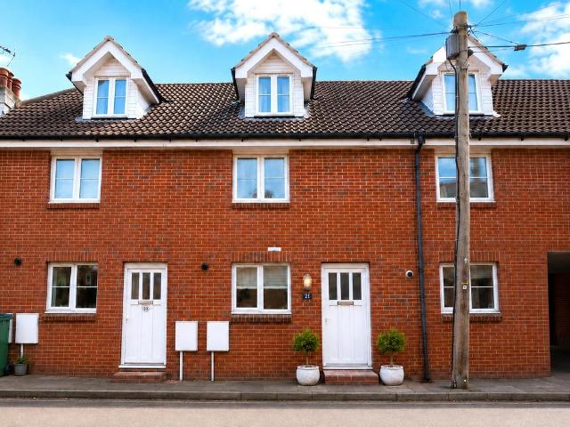 3 bedroom terraced house for sale