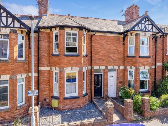 3 bedroom terraced house for sale