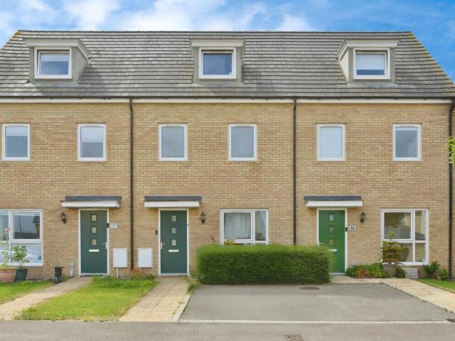 3 bedroom terraced house for sale