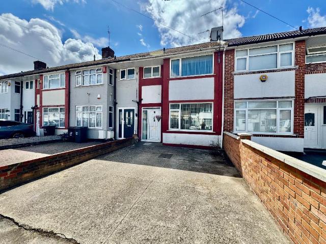 3 bedroom terraced house for sale
