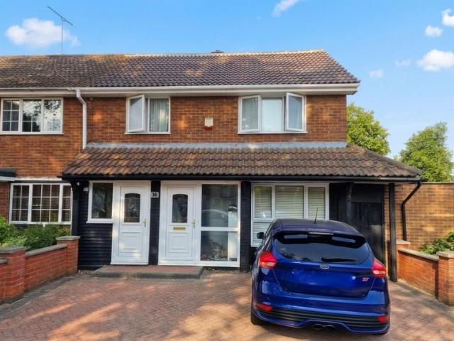 3 bedroom terraced house for sale