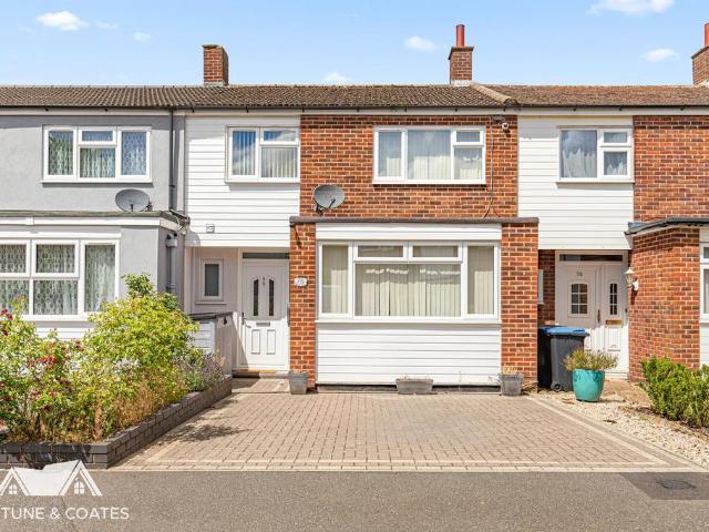 3 bedroom terraced house for sale