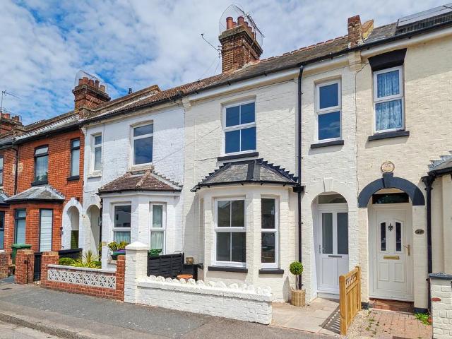 3 bedroom terraced house for sale