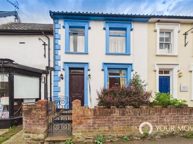 3 bedroom terraced house for sale